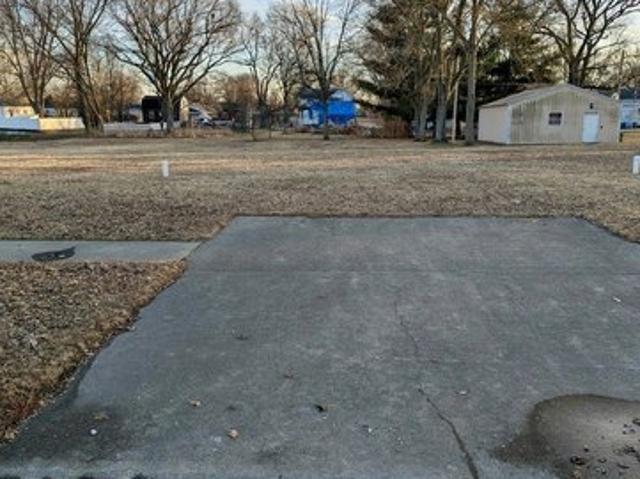 109 E Sheridan St, Watseka, IL 60970
