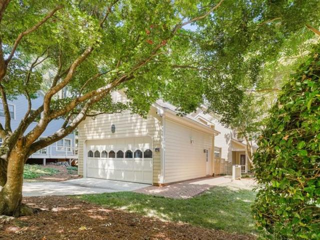 109 East Wind Ln, Cary, NC 27518