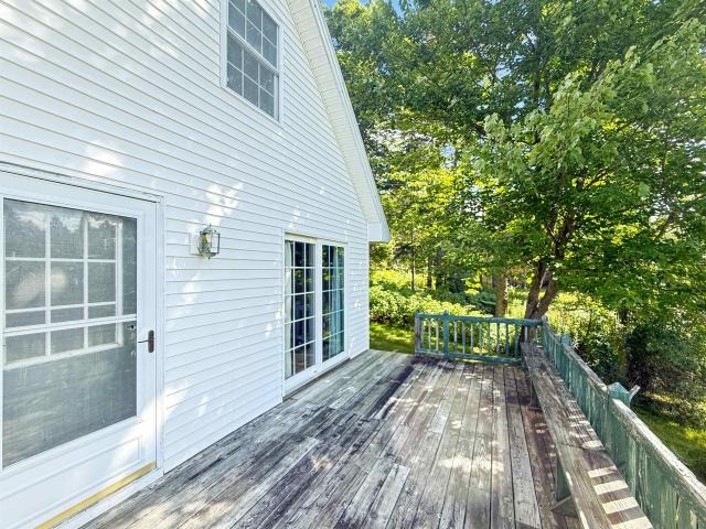109 East Colebrook Road