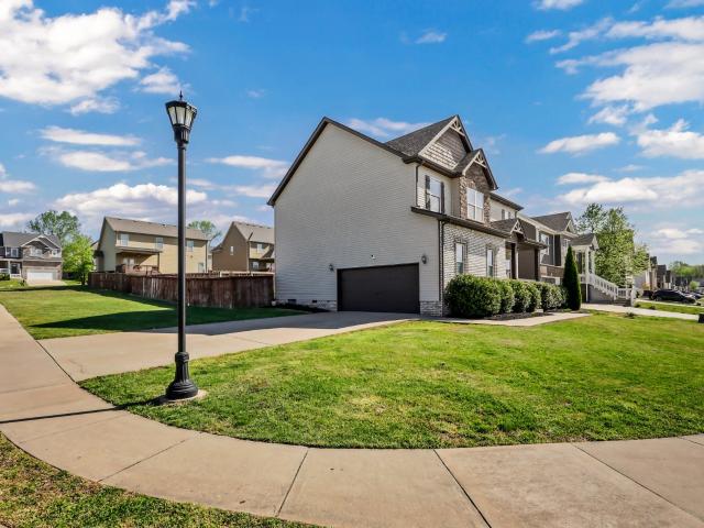109 Easton Dr