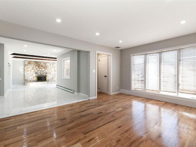 109 Evans St, New Hyde Park, NY 11040 | MLS #994881