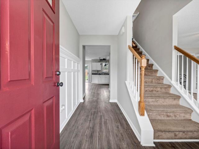 109 Fox Grove Circle