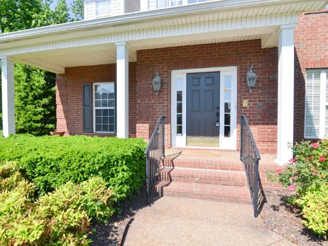 109 Fieldcrest Ct