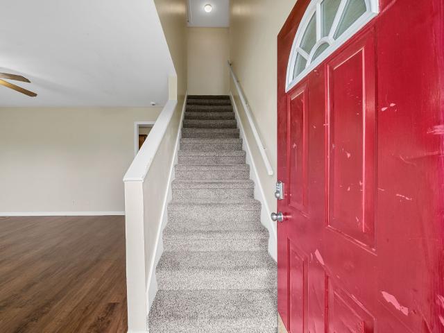 109 Karen Ct