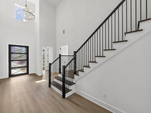 109 Keuchel Ln