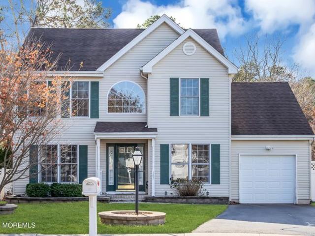 109 Hollow Oak Ln, Manahawkin, NJ 08050
