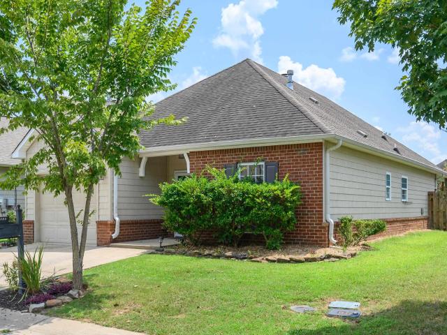 109 Holland Trail