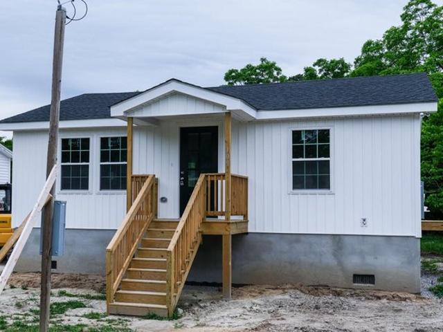 109 Hazel St, Goldsboro, NC 27530