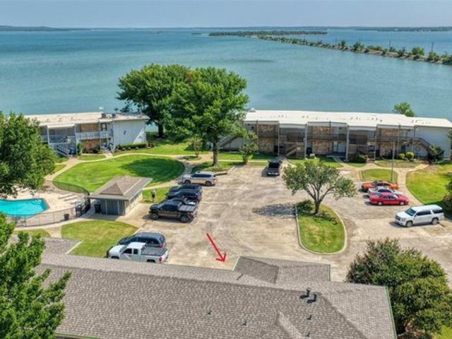 109 Harbor Dr Unit 205, Runaway Bay, TX 76426