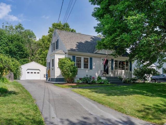 109 Hennessy Dr, Portland, ME 04103