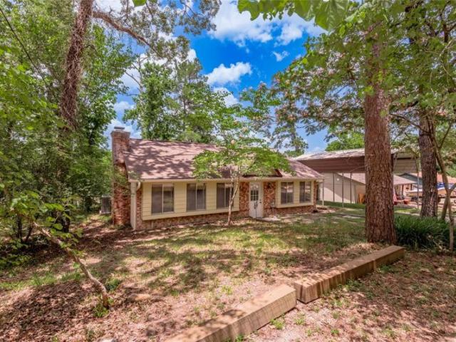 109 Hill Top Rd, Huntsville, TX 77320