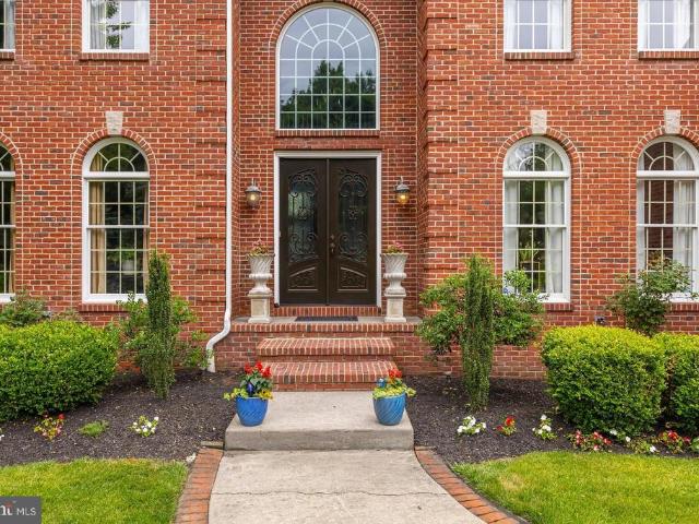 109 Hilltop Court
