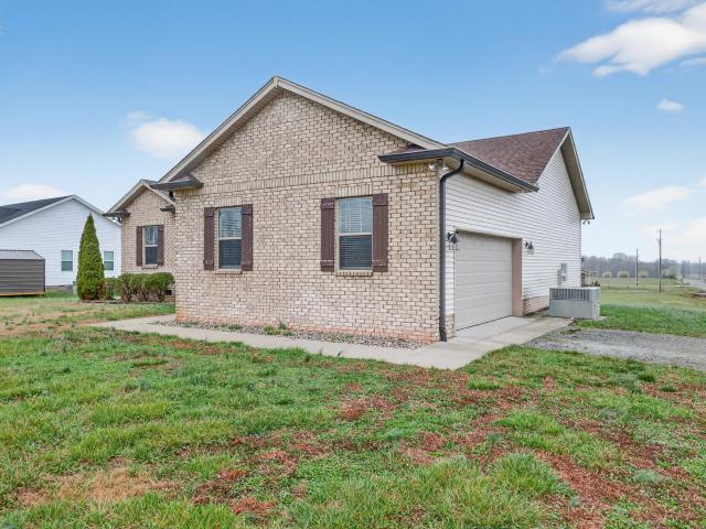 109 Oak Dr