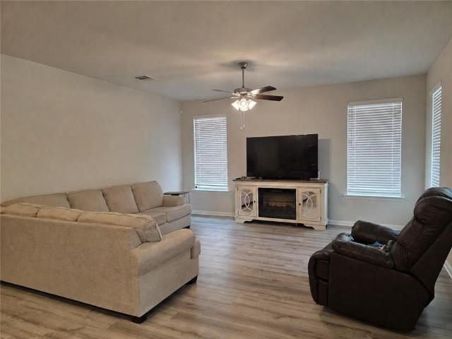 109 Oak Landing Lane