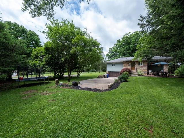 109 Oak Ridge Dr