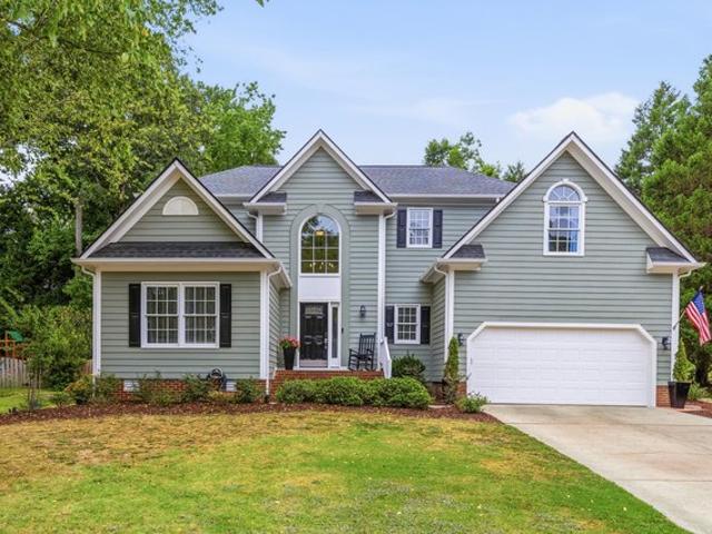 109 Olde Tree Dr, Cary, NC 27518