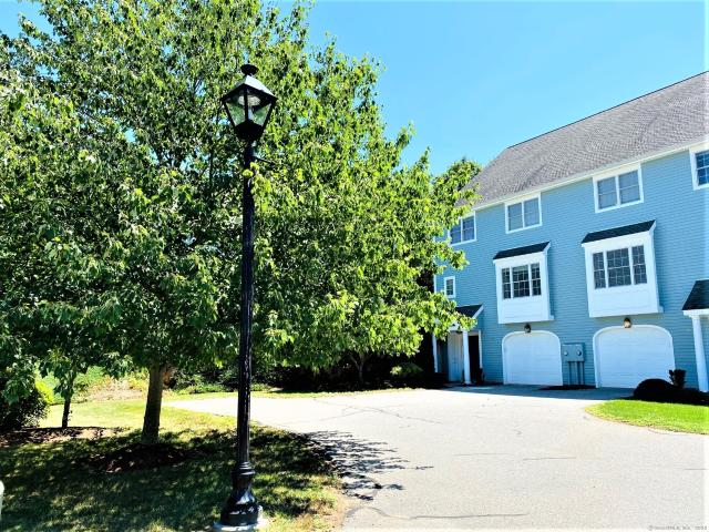109 Overshot Dr, Unit 109, Glastonbury, CT 06073 | MLS #24127 | Compass