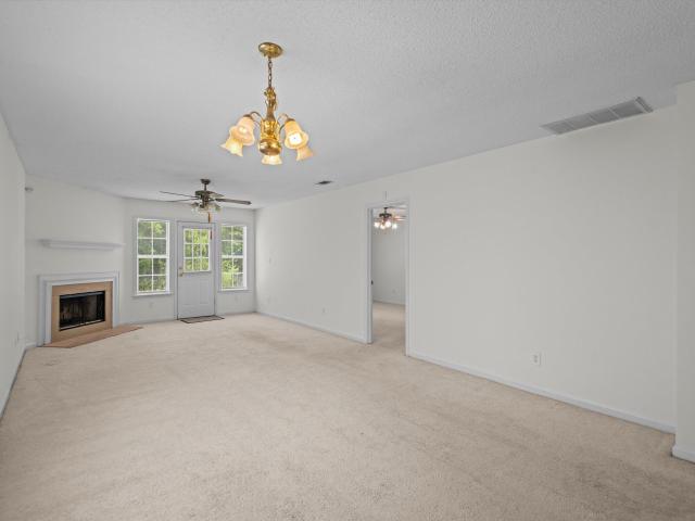 109 Londonberry Circle