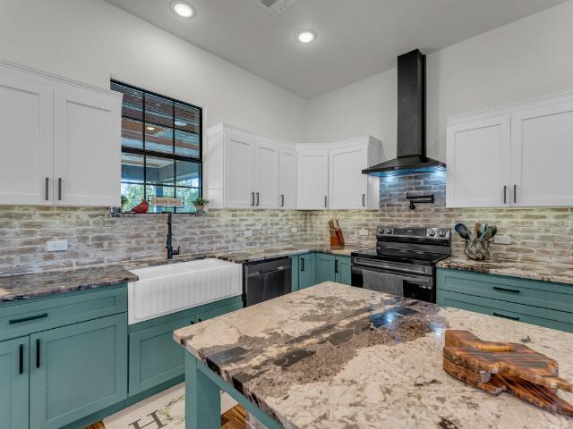 109 Lavonna Fox Dr, Burnet, TX 78611 | MLS #1091