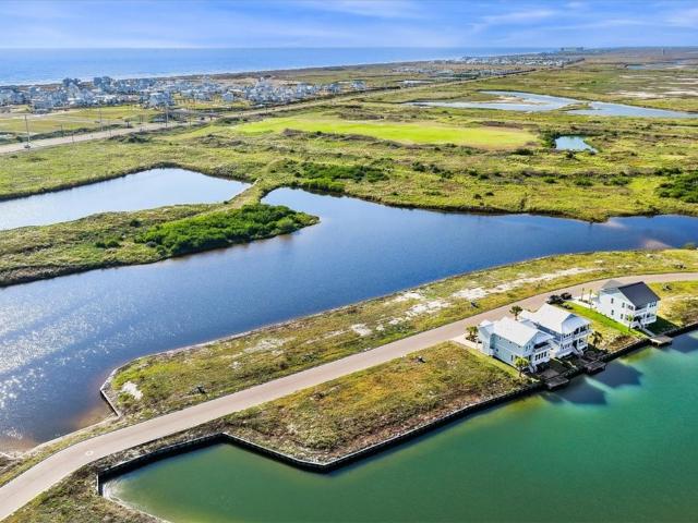 109 Laguna Isles Drive