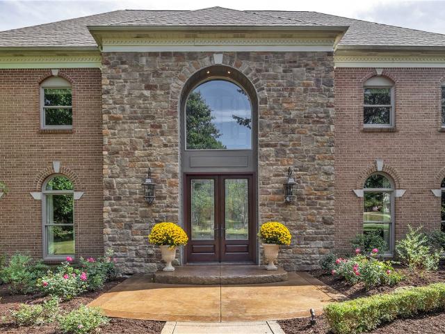 109 Lakeland Dr
