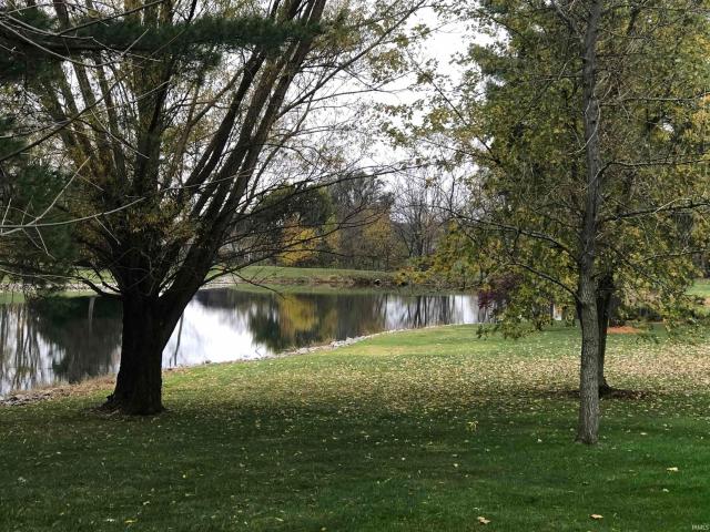 109 Lakeview Dr, Hartford City, IN