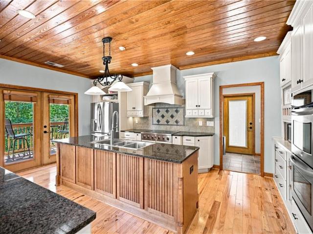 109 Lakewood Drive