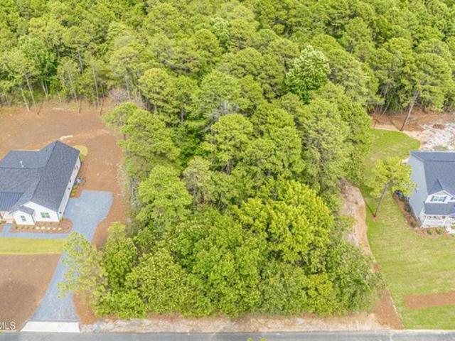109 Lancashire Ln, West End, NC 27376