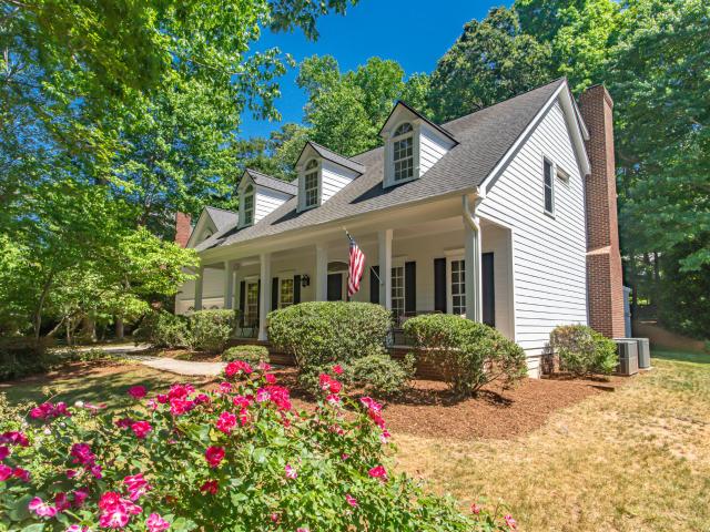 109 Large Oaks Drive