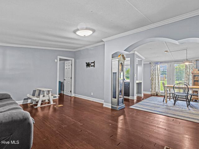 109 Lariat Circle