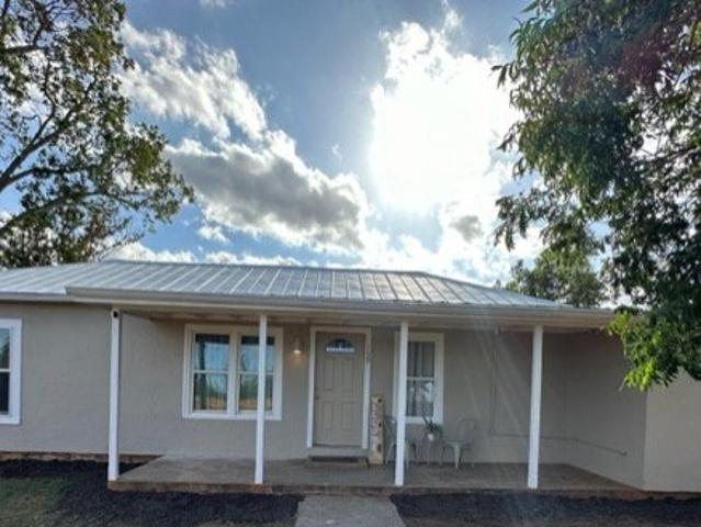 109 Leon St, London, TX 76854