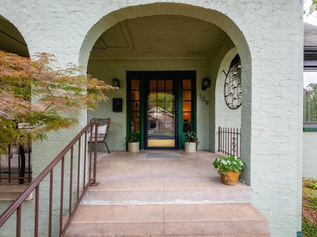 109 Linwood Court