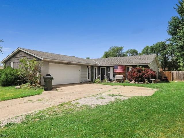 109 Monticello Cir, Elyria, OH 44035