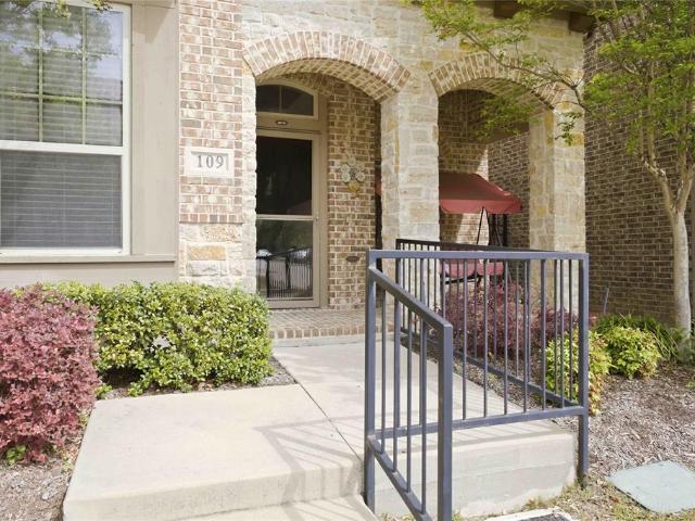 109 Maceta St, Irving, TX 75039 | MLS #21196 | Compass