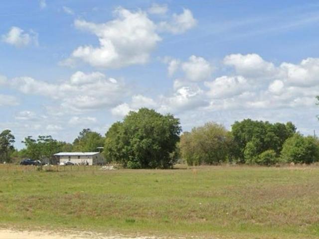 109 Mahogany Ln, Interlachen, FL 32148