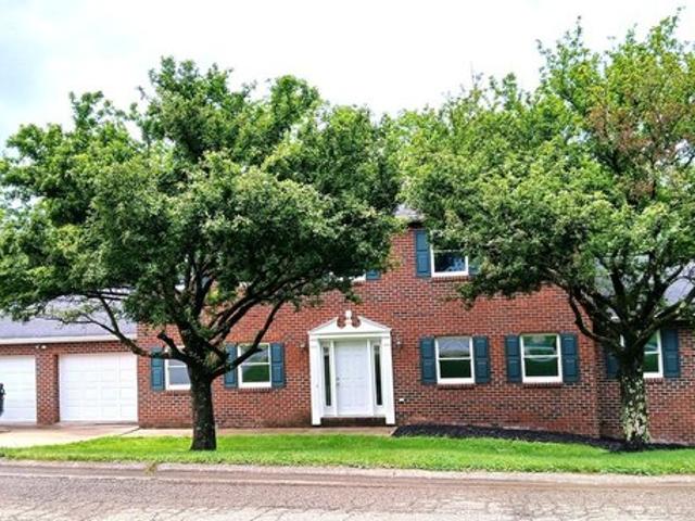 109 Martha Dr, Saint Clairsville, OH 43950