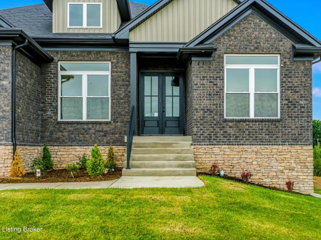 109 Megan Ln