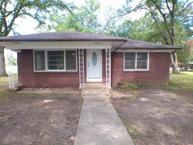 109 N 7th St, Gurdon, AR 71743