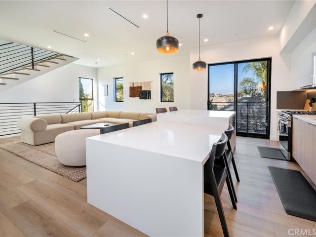 109 N Westlake Avenue 3
