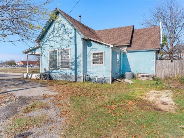 109 N Kouns Street