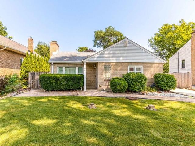 109 N Main St, Mount Prospect, IL 60056