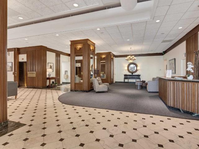 109 n main st