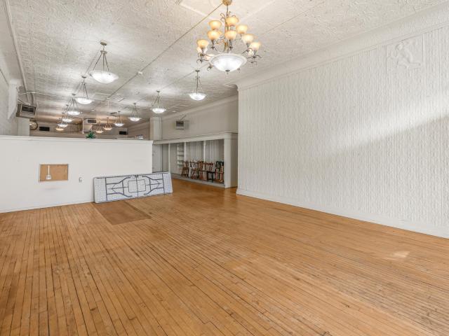 109 N Sibley Avenue