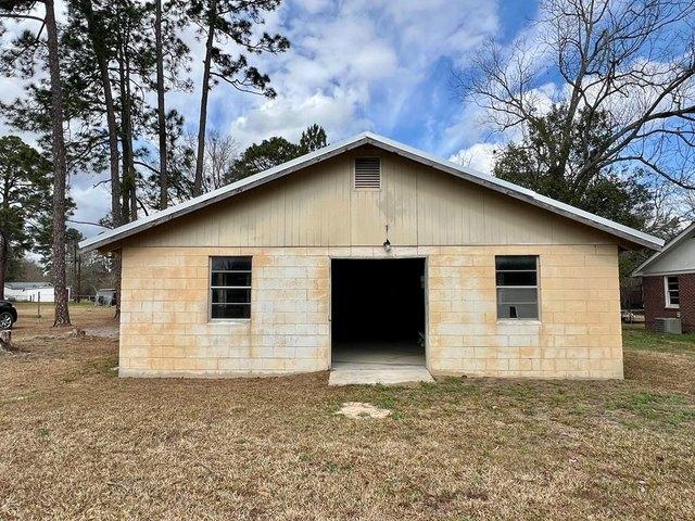 109 Northwood Dr, Fitzgerald, GA 31750