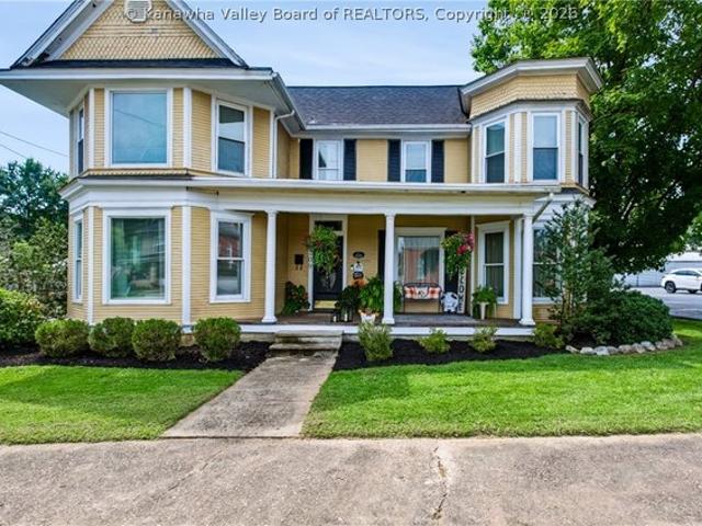 109 North St E, Ripley, WV 25271