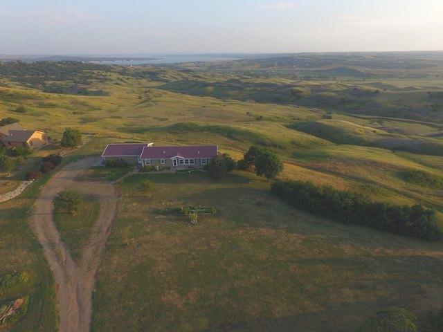 109 Nevada Ln, Oacoma, SD 57365
