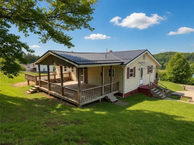 109 New Orchard Dr, Tarentum, PA 15084 | MLS #1751 | Compass