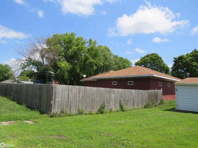 109 NW 8th Street