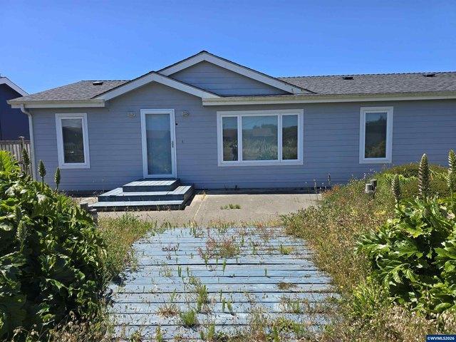 109 NW Sunset Way, Waldport, OR 97394