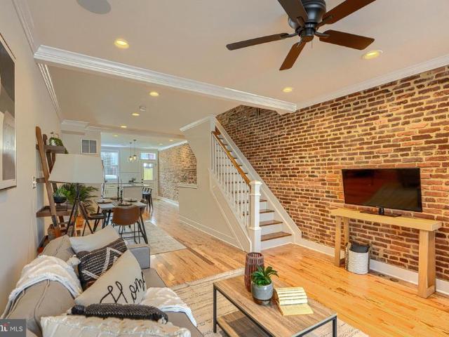 109 S Clinton Street